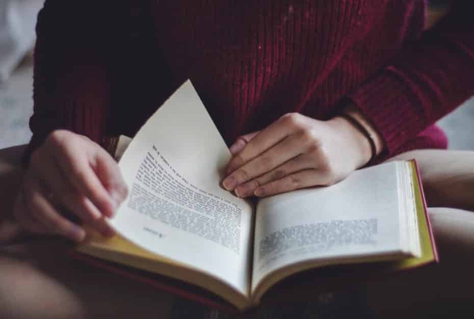 30+ Contoh Kalimat Persuasif | Pengertian, Ciri, Fungsi (Lengkap)