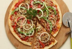 15 Resep Pizza Rumahan yang Enak, Empuk, dan Sederhana