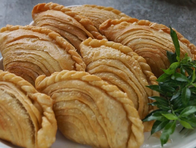 17 Resep Pastel yang Enak, Empuk, dan Renyah (Rekomended)