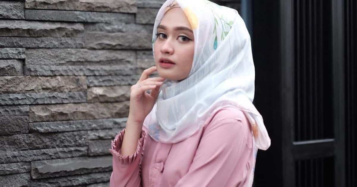 37+ Model Hijab Terbaru dan Termodis (Paling Lengkap)