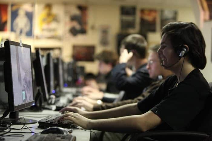 Peluang Usaha Warnet (Lengkap dengan analisa Bisnis)