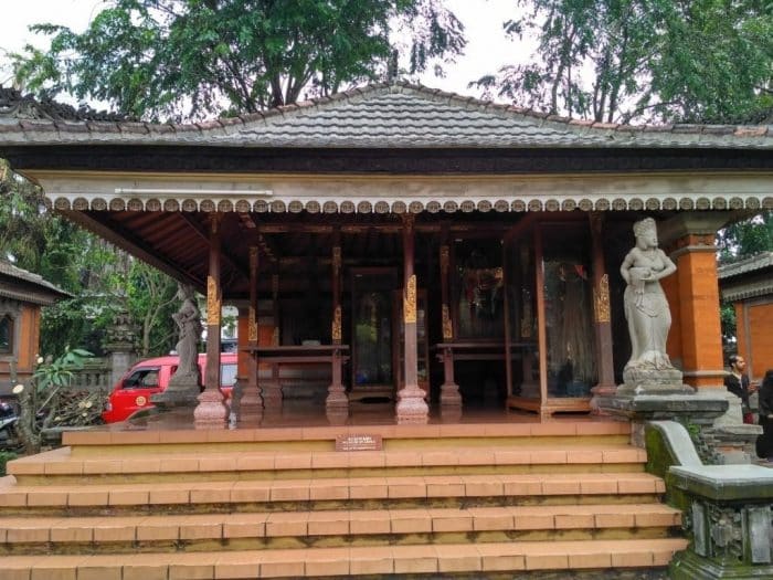 45 Contoh Desain Rumah Bali Terbaru (Tradisional)