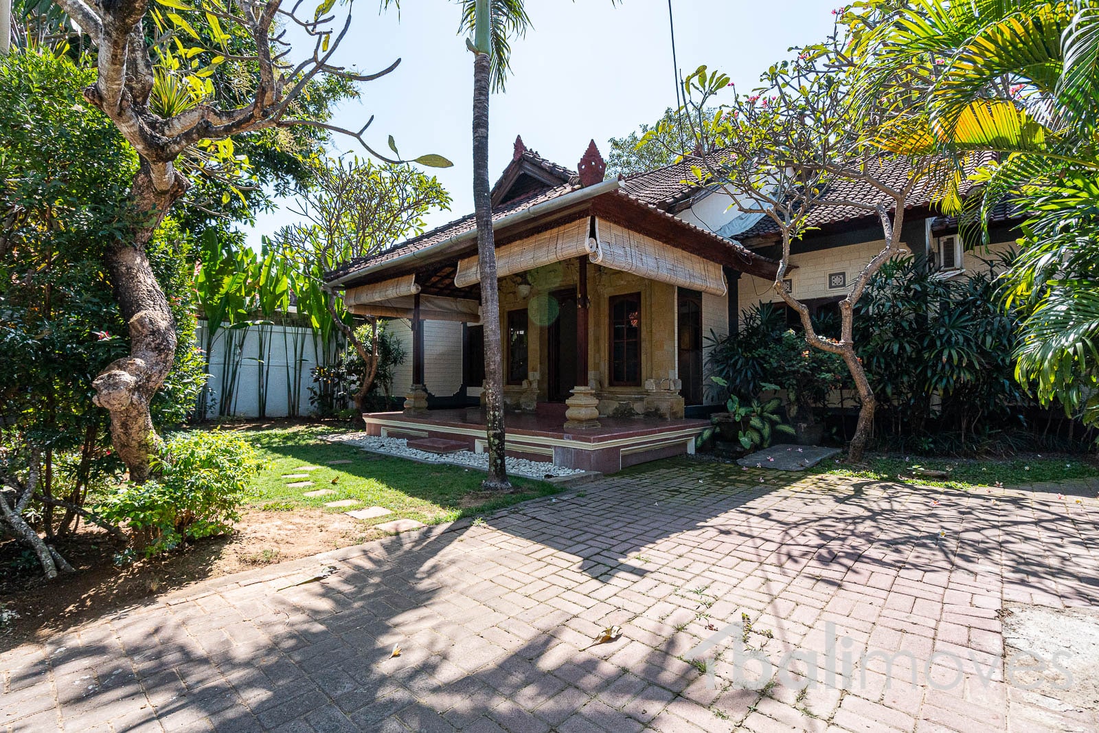 45 Contoh Desain Rumah Bali Terbaru (Tradisional)